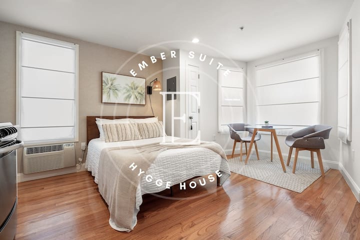 Coastal Escape, Downtown, Shopping | Ember Suite - Newburyport, MA