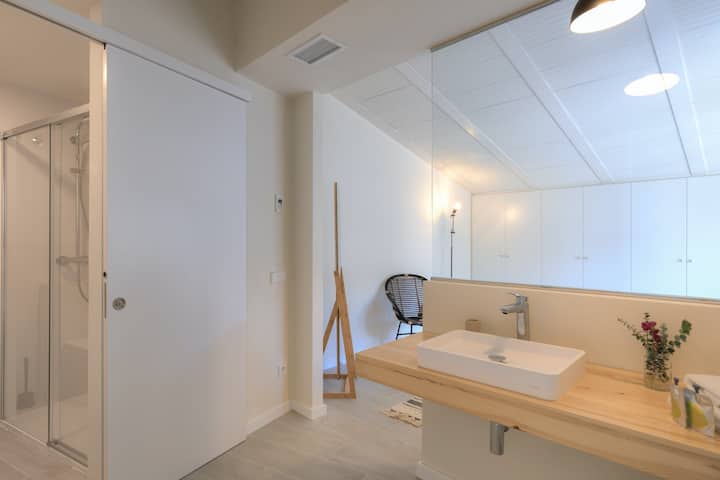 3 Bedroom Apartment - Banyoles