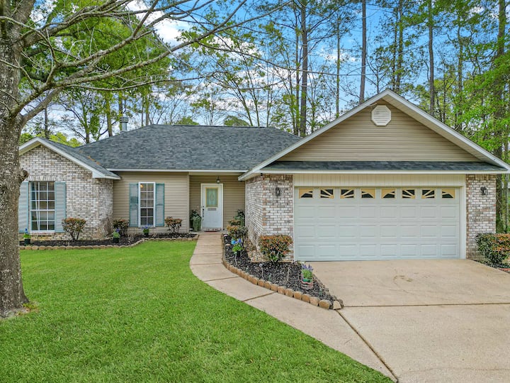 Relax In Your Private Paradise - Ocean Springs, MS