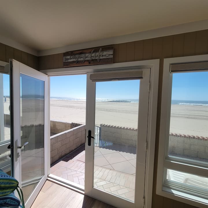 6bd4b Beachfront Boardwalk 2 Car Garage - Newport Beach, CA
