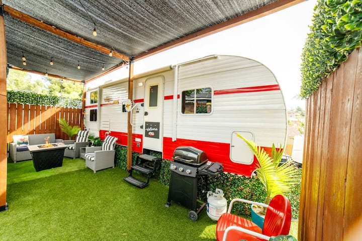 Step Back In Time At Darlin Daisy - Lakeside, CA