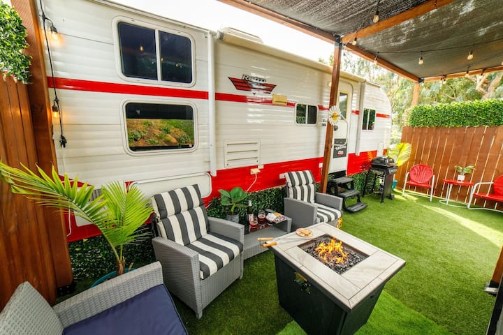 Step Back In Time At Darlin Daisy - Lakeside, CA