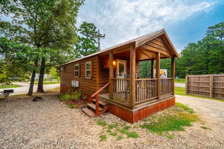 Choctaw: Sleep 4, Tiny Cabin, Pets, Near Park/lake - 브로큰 바우