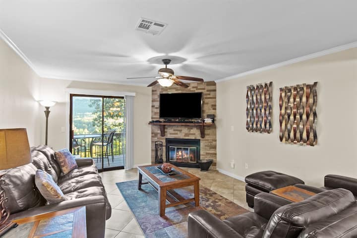 Lakeview Haven~beautiful Views~resort~pools~hottub - Branson, MO