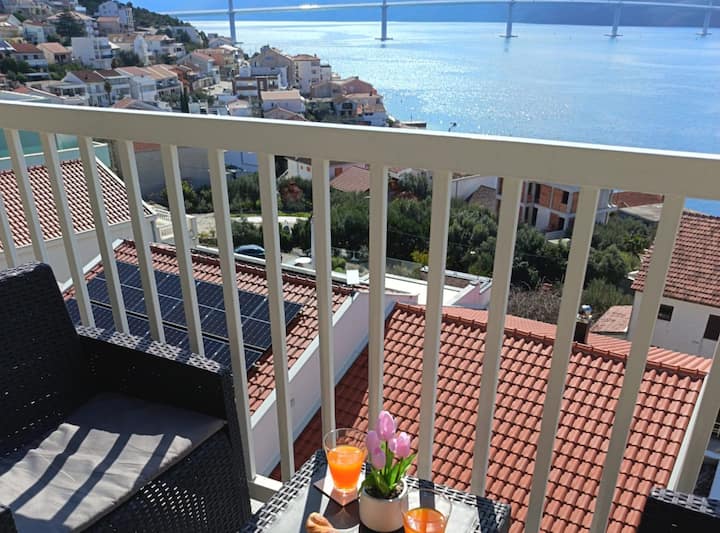 Apartment Sutalo With Hot Tub-one Bedroom Terrace - Duba