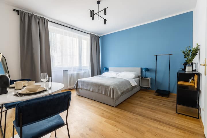 Bright Modern Apartment With A Queen Bed - Wien