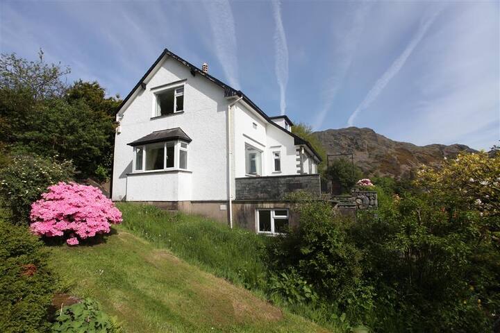Brow Close, Cottage With Huge Garden & Lake Views - Coniston