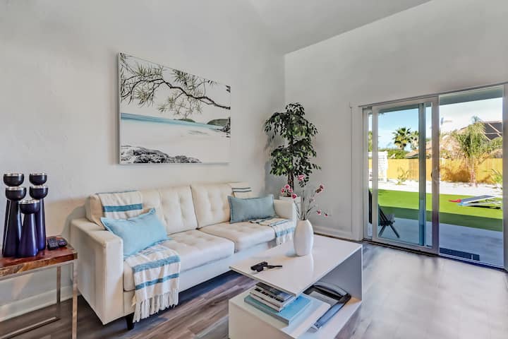 Lux Beach Cabana - Close To Beach & Restaurants - Vilano Beach, FL