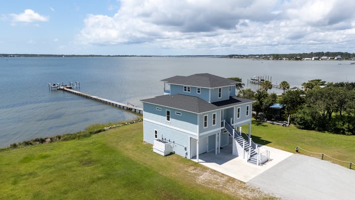 Sound Front Home, Boat Lift-straits Serenity - Harkers Island, NC