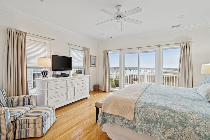 110 Waters Edge- River Views, Community Pool! - Folly Beach, SC