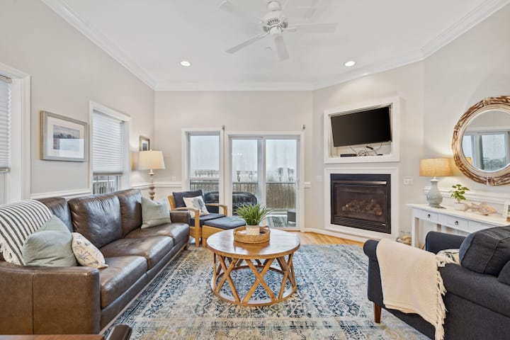 110 Waters Edge- River Views, Community Pool! - Folly Beach, SC