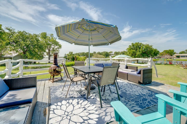 Pet-friendly Lake Buchanan Retreat W/ Fire Pit! - Lake Buchanan, TX