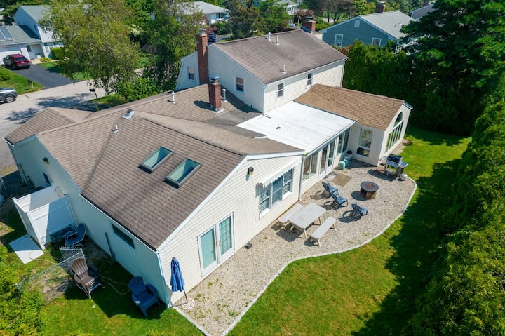 Walk To Scarborough Beach, Sleeps 16 With A/c - Rhode Island