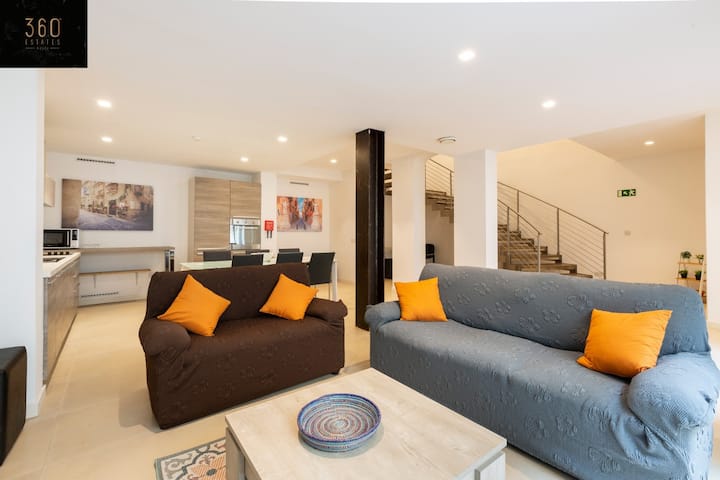 4br Home In Prime Location Just Off The Promenade - 몰타