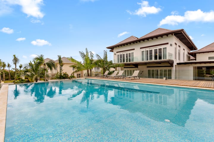 Impressing Villa @ Cdc. Pool, Jacuzzi & Bbq! - La Romana