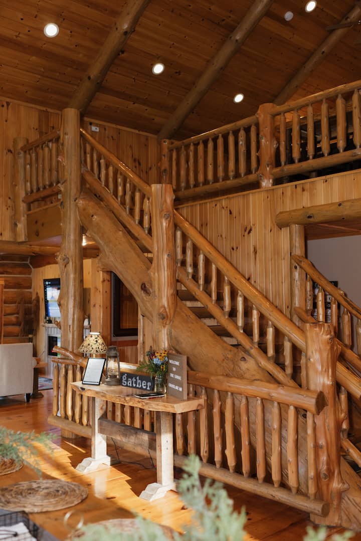 Up North Lodge Gathering Place - Breezy Point, MN