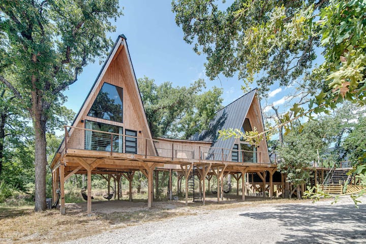 Post Oak Treehouse @ A-frame Ranch - Fredericksburg, TX