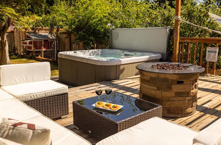 Walk 2 Proctor-pets! Fenced Yard-hottub-fam Fun! - Tacoma, WA
