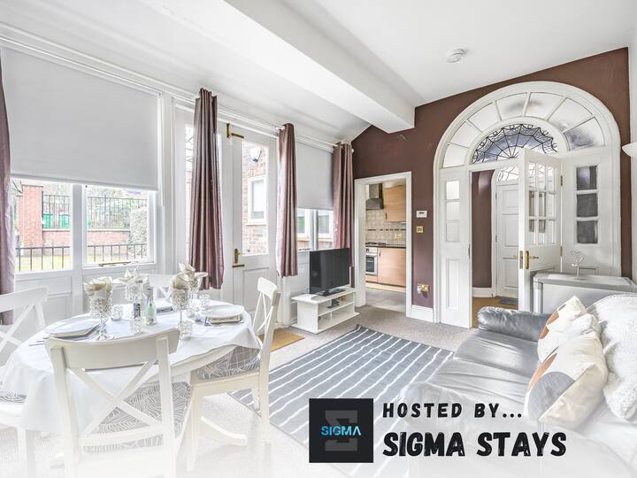 Grove House - By Sigma Stays - Newcastle-under-Lyme