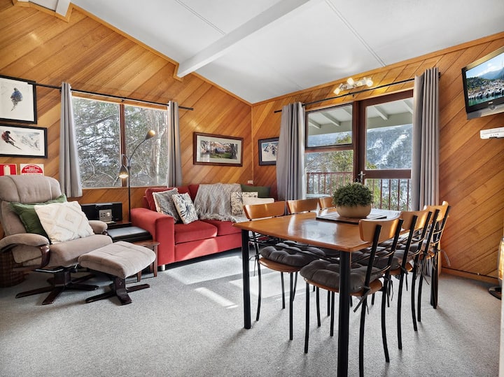 Tyrola 1 - Snowy Mountains