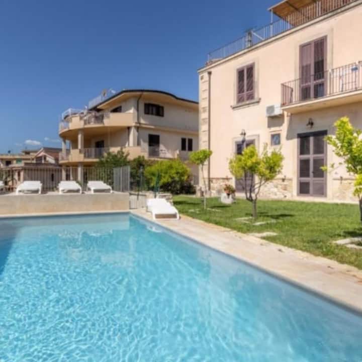 Villa Rosaria Rooms Camera Familiare - Noto