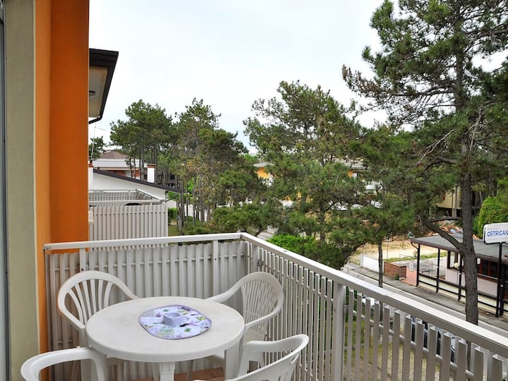 Charmant Appartement Pour 8 Personnes à Bibione - - Bibione
