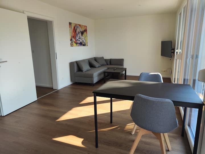 Two Bedroom Apartment With Sofa Bed - Pforzheim