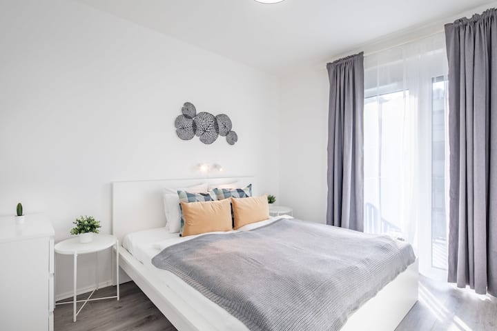 Fresh & Modern - With 2 Balconies - Budapest