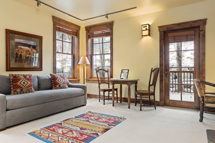 Outpost: Grand View 5020s - Close To Town - Jackson, WY
