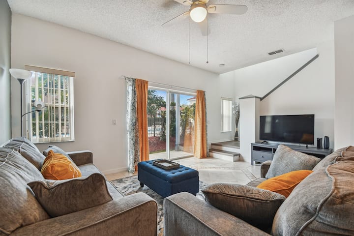 Charming Lake Berkley Townhouse: 20 Min To Disney! - Kissimmee