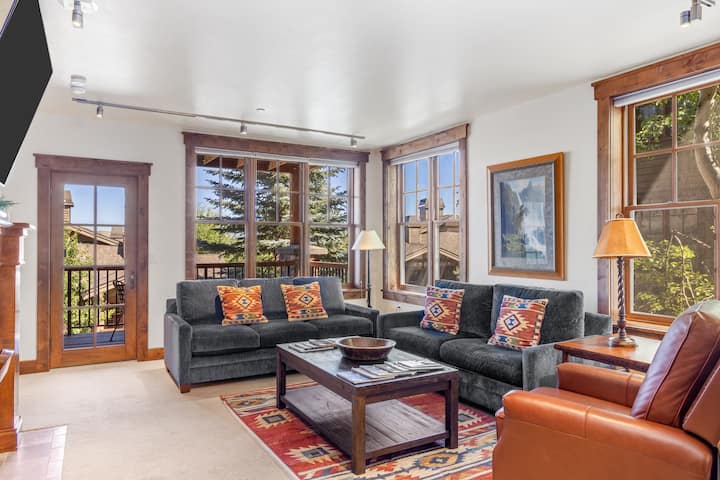 Outpost: Grand View 5020a -Fireplace,elevator,ac! - Jackson, WY