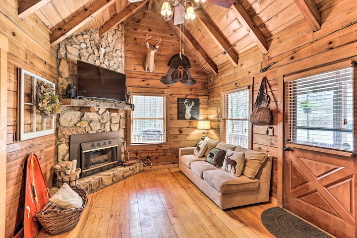 Stunning Ellijay Cabin W/ Community Amenities - Ellijay, GA
