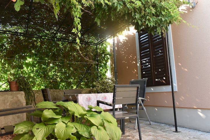 A-20783-a Appartement De Deux Chambres Avec La - Mali Lošinj