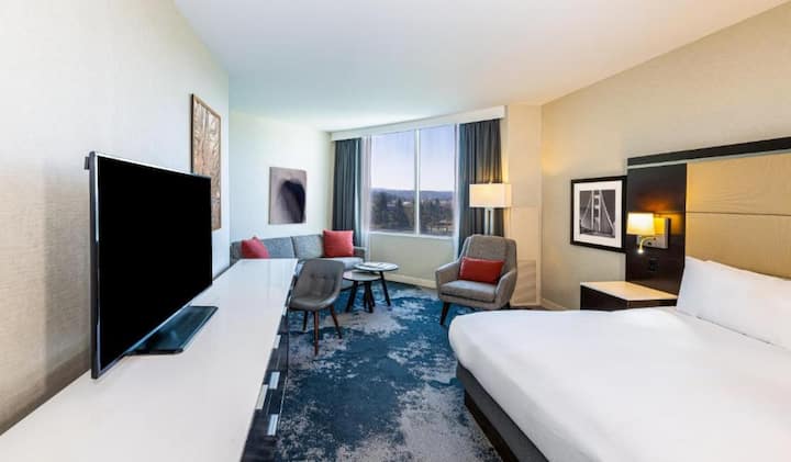 Signature King Bed At  San Francisco - San Mateo, CA