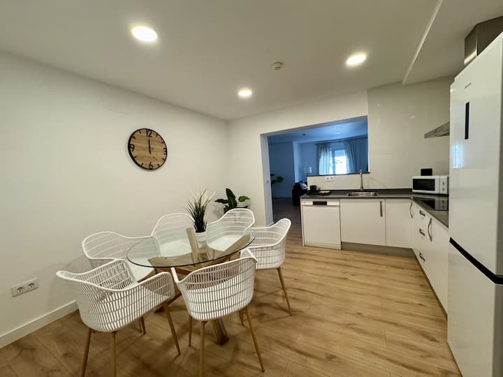 La Muralla 203 Adaptado Grupo Ac Gestion - Cádiz