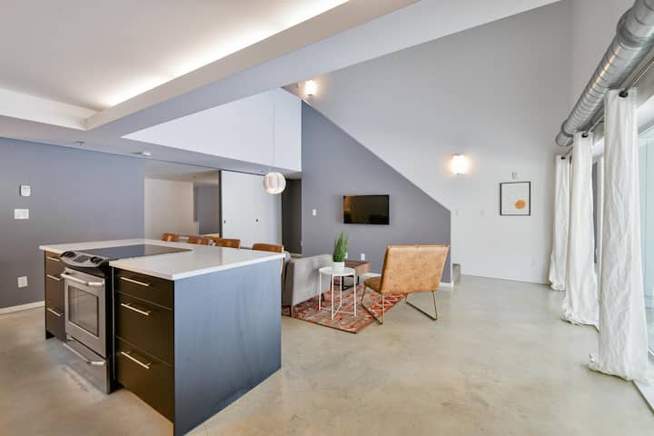 Luxury Loft In Osborne Village - Heated Parking - Winnipeg