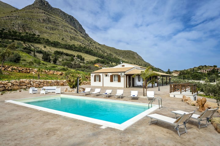 Villa With Pool And Panorama Views - Castellammare del Golfo