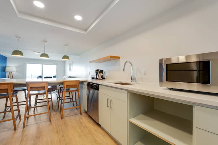 Ideal Location! Pets Allowed, Onsite Pool - Islamorada