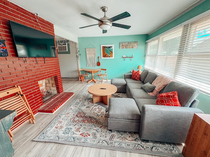 Close To Downtown-primary On Main-fast Internet. - Greensboro, NC