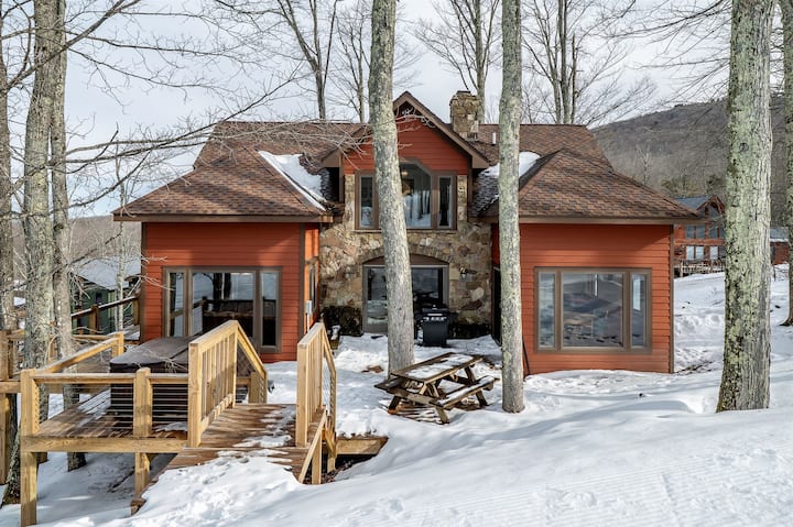Robyn's Nest - Air Conditioning And Hot Tub! - Blackwater Falls State Park, Davis