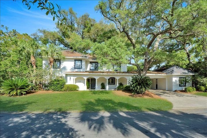 Woodlawn Cottage - Beachfront - Jekyll Island, GA