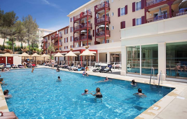 Studio Climatisé | 10 Minutes De La Plage! - Cavalaire-sur-Mer