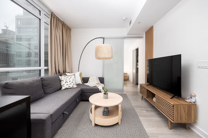 Top Graded Metropolitan Suite W/ Free Parking - Toronto