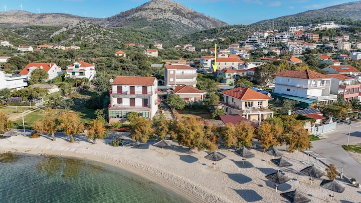 Maison Dvor (91031-k1) - Seget Vranjica