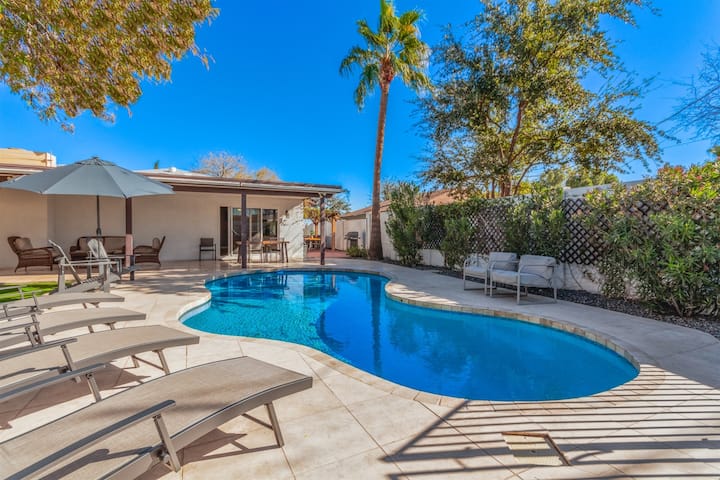 Sunny & Spacious Getaway: Pool, Spa & Outdoor Fun - Scottsdale, AZ