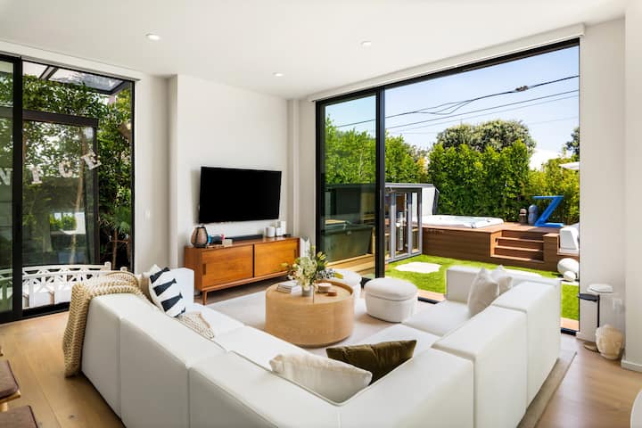 Zenice Beach Home - Sauna, Cold Plunge, Spa - Venice Beach, CA