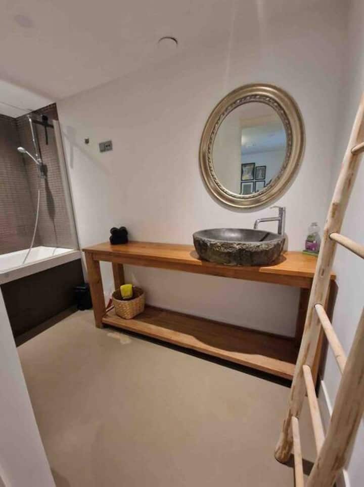 2 Room Apt|prime Location|fontys|popstage 013 - Tilburg