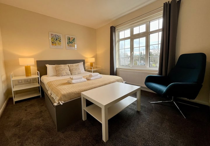 Central Apartment: Free Parking With Ev Charger - Cambridge