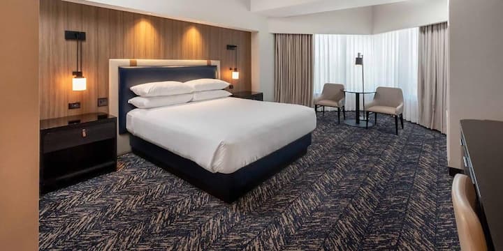 Upscale Lakefront Resort - 1-bedroom Hotel Suite - South Lake Tahoe, CA