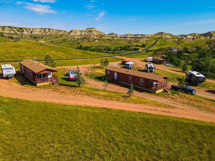 Boots Bison Cabin 2 Br 1 B Sleeps 6 - Medora, ND
